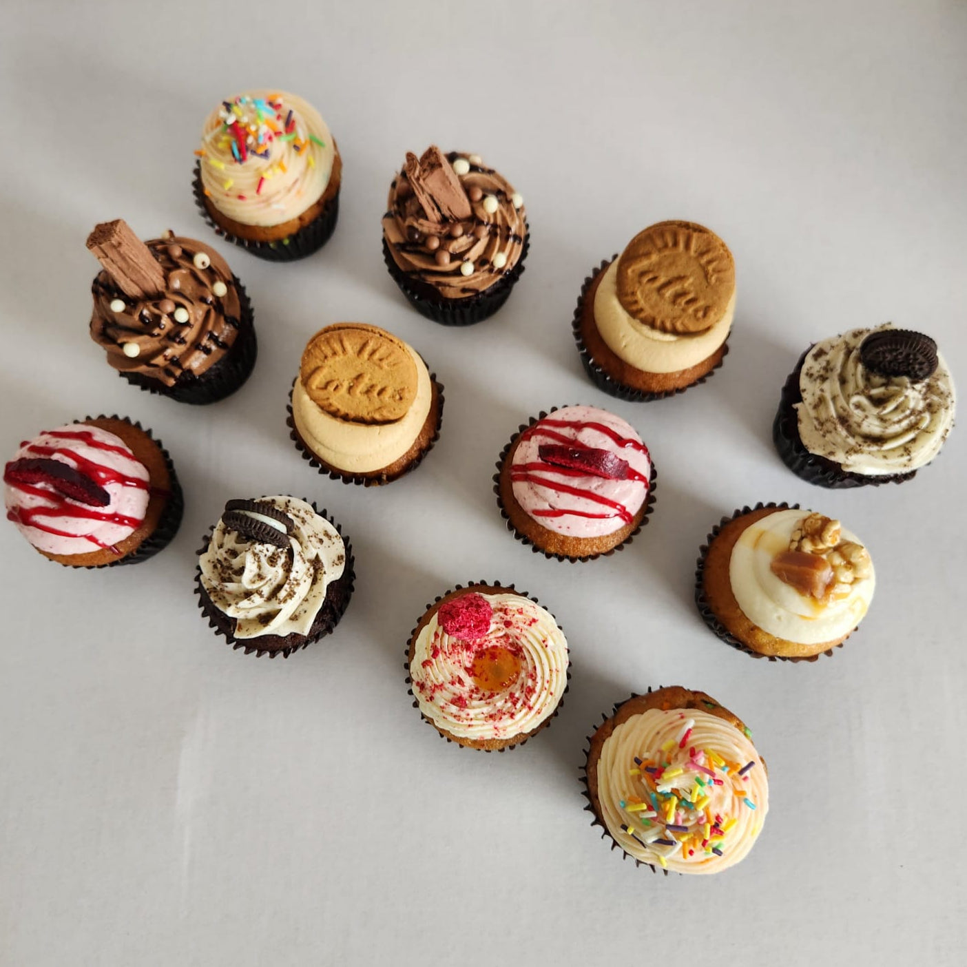 Deluxe Cupcakes Assorted Giftbox – Petal Cupcakes