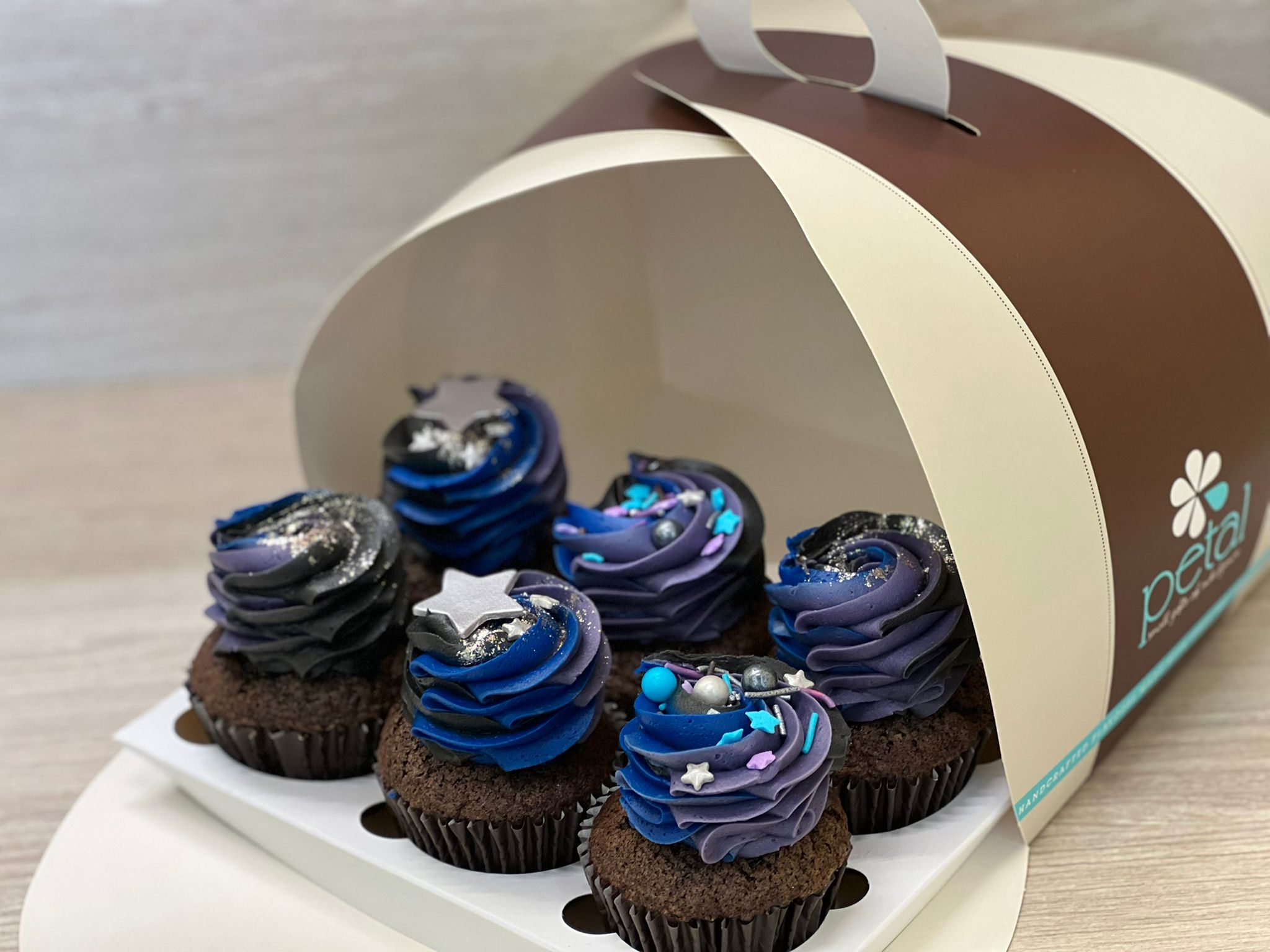 Matariki Star & Galaxy Themed Cupcakes – Petal Cupcakes