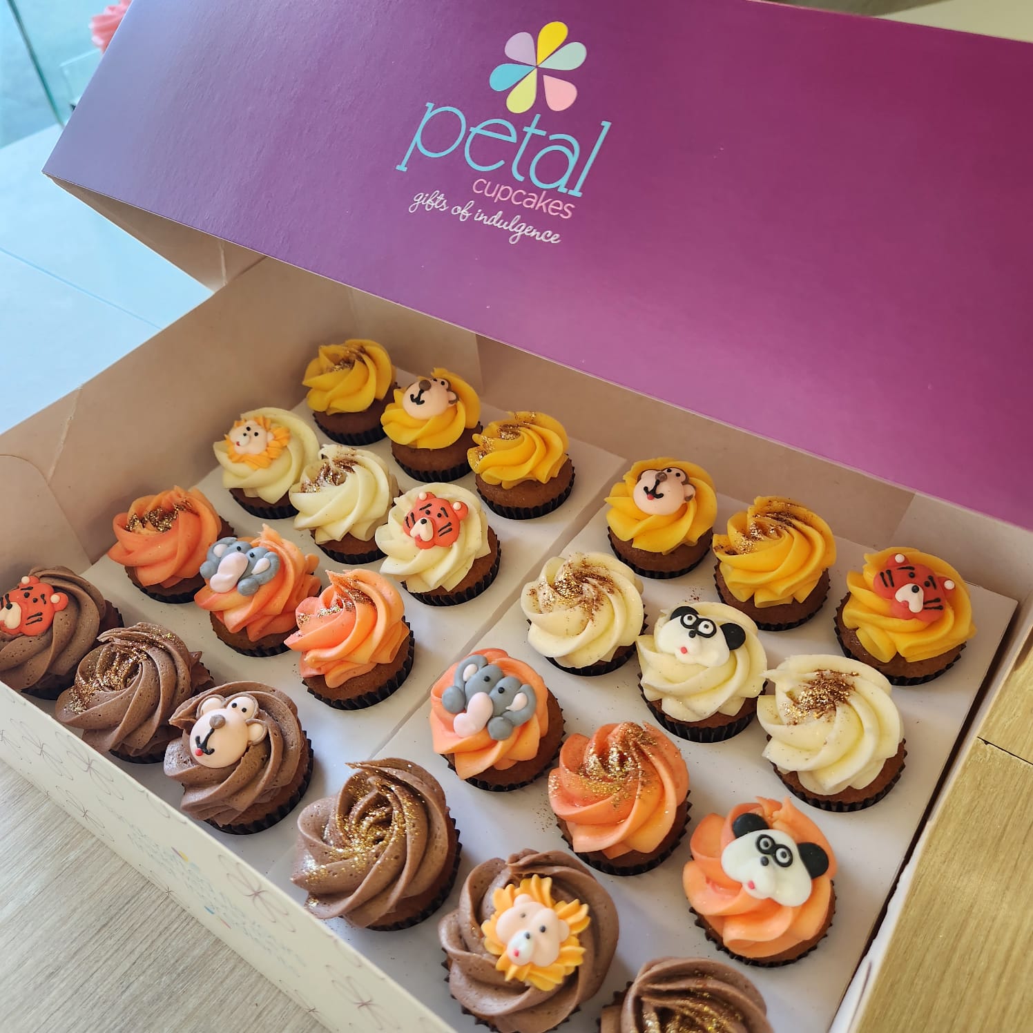 Jungle Animal Themed Cupcake – Petal Cupcakes